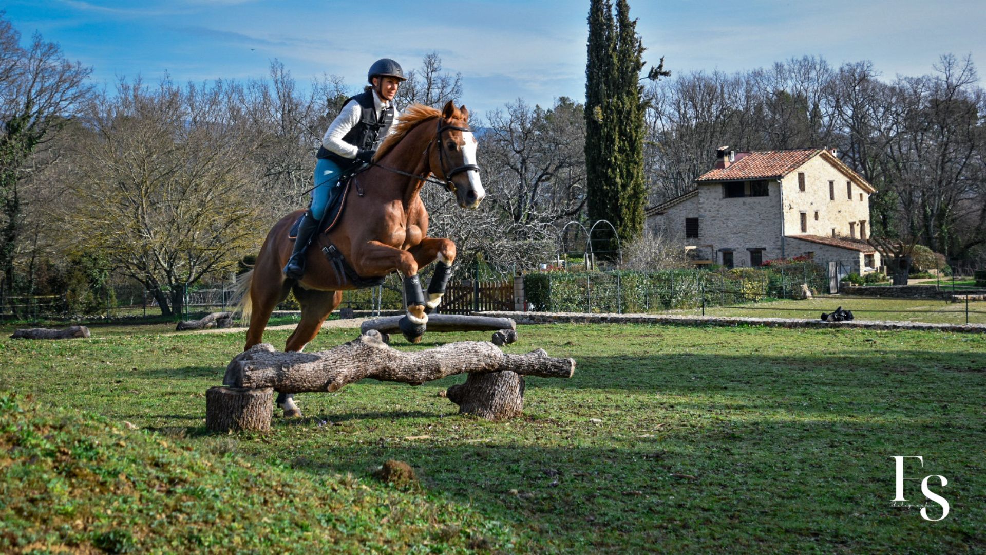 Parcours d'obstacles d'équitation à la location (83)